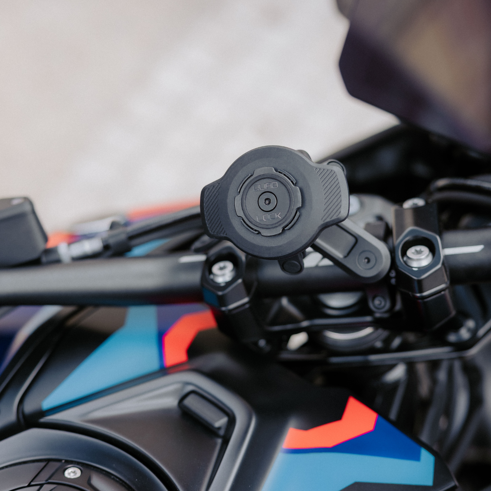 Quad Lock Waterproof Wireless Charging Head - Helmet House